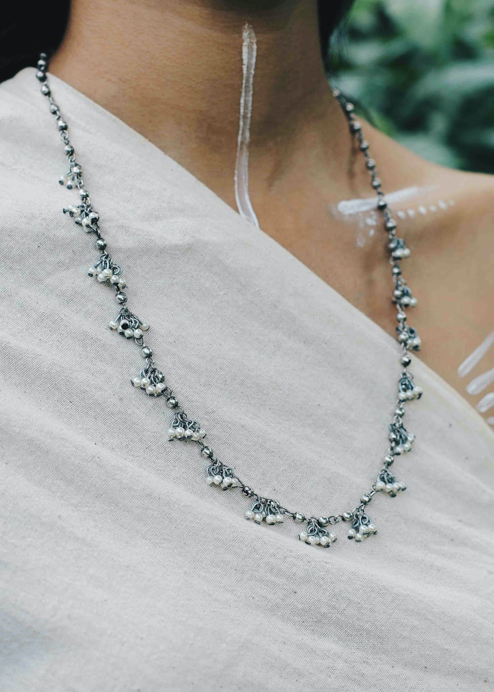 Get Pearl Bunch Necklace at ₹ 808 | LBB Shop