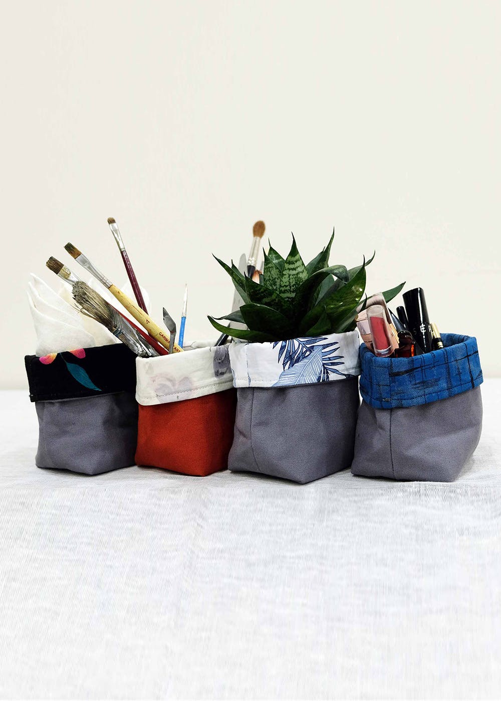 Get Set of 4 Assorted Multi Utility Contrast Printed Basket at ₹ 790 ...