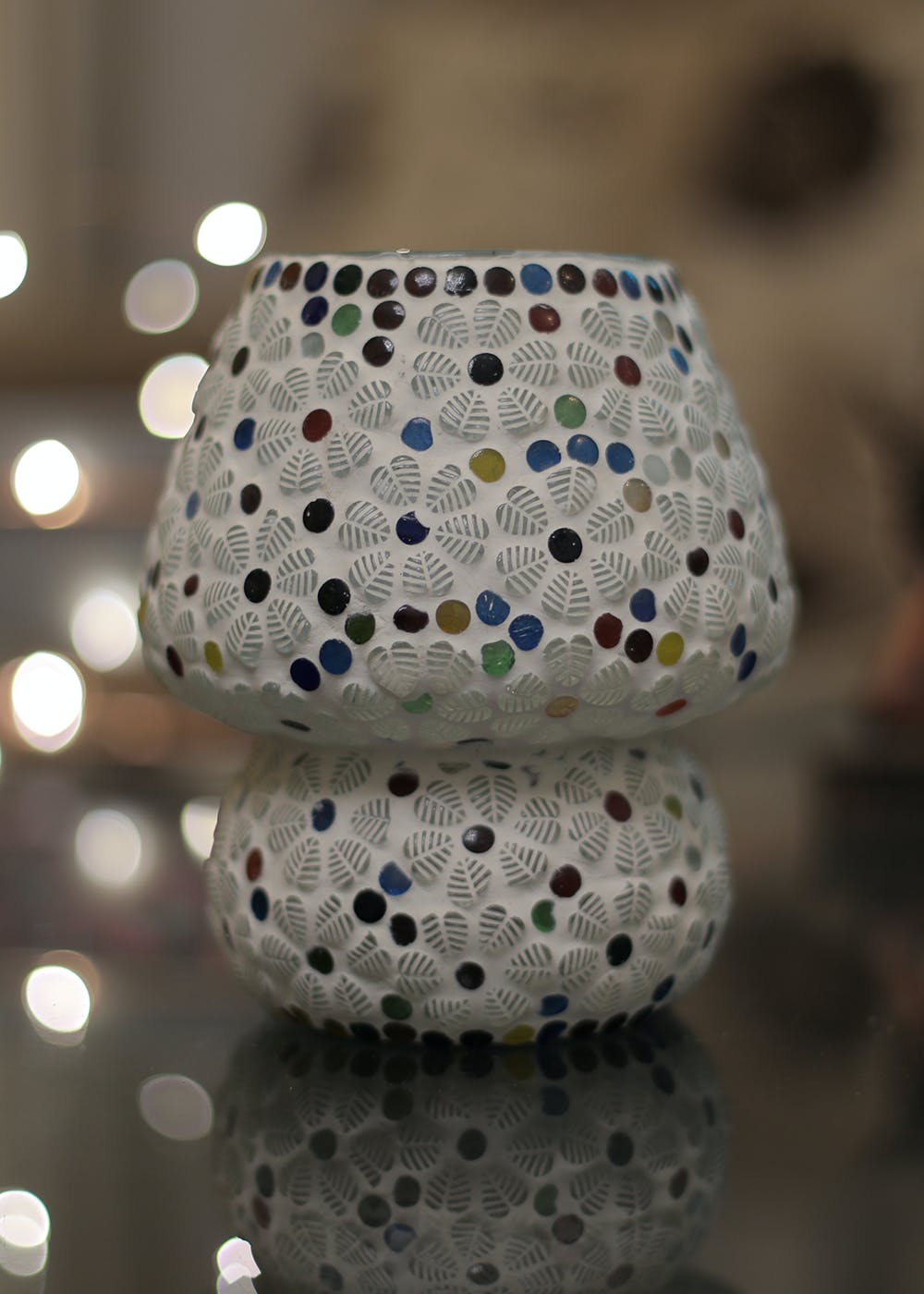 Get Pan Leaves Flower Mosaic Work Glass Lamp at ₹ 550 | LBB Shop