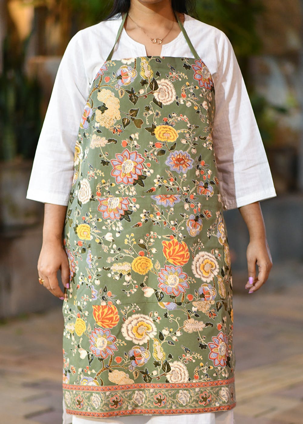 Get Malabar Olive Printed Canvas Apron at ₹ 650 | LBB Shop