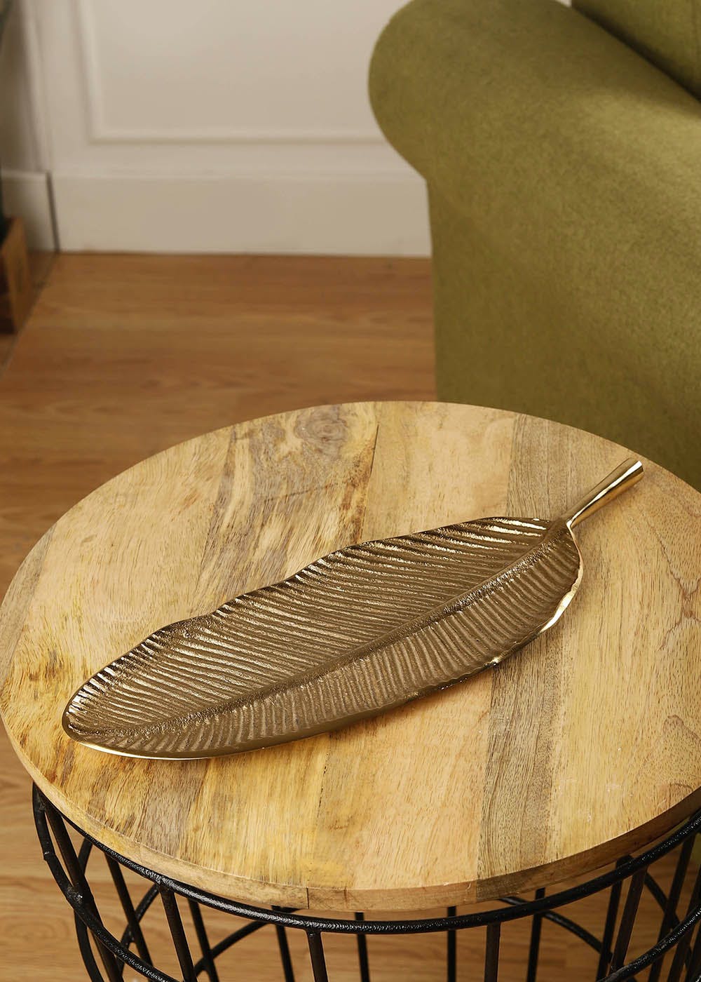 Get Banana Leaf Gold Serving Platter at ₹ 749 | LBB Shop
