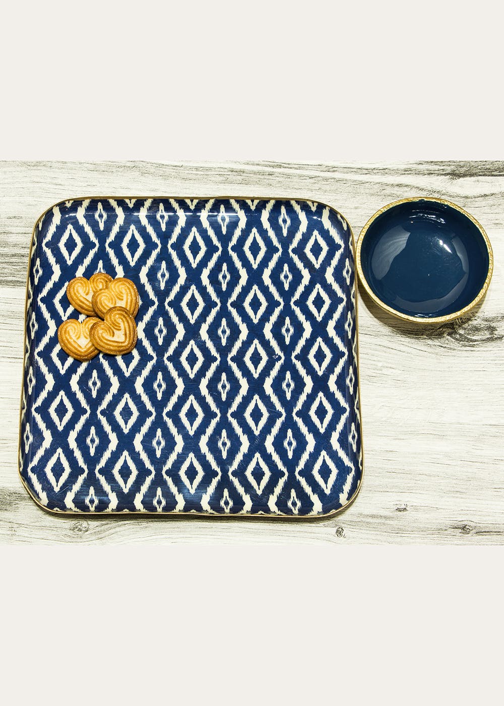 Get Blue Ikat Square Platter With Aluminium Bowl at ₹ 1799 | LBB Shop