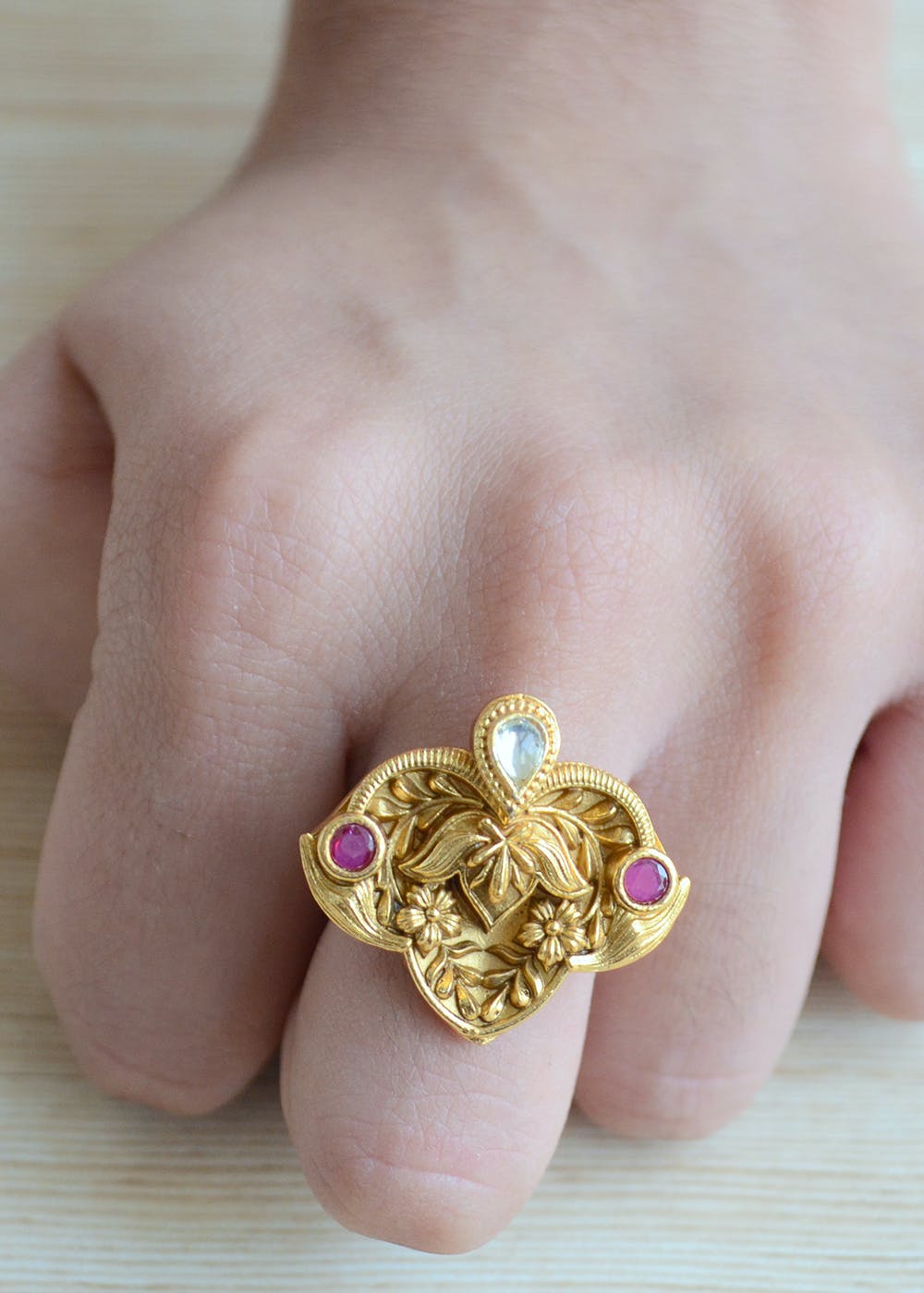Get Adjustable Traditional Finger Ring Kundan Ruby And Gold At 999 get-adjustable-traditional-finger-ring-kundan-ruby-and-gold-at-999
