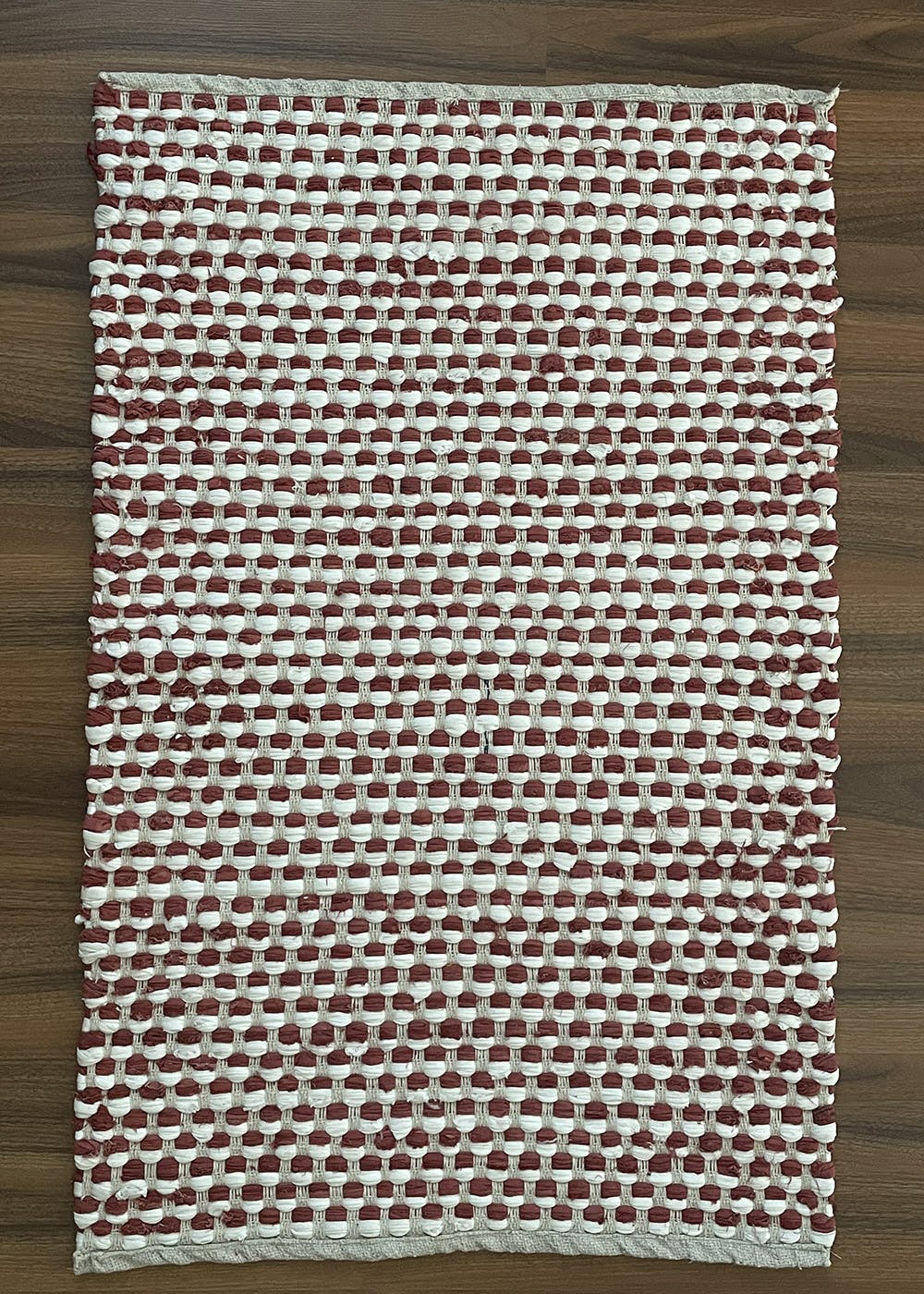 Get Maroon And White Recyclable Chindi Rag Rug at ₹ 1360 | LBB Shop