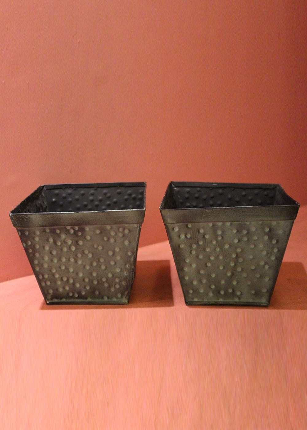 Get Square Hammered Metal Planter - Set of 2 at ₹ 1849 | LBB Shop