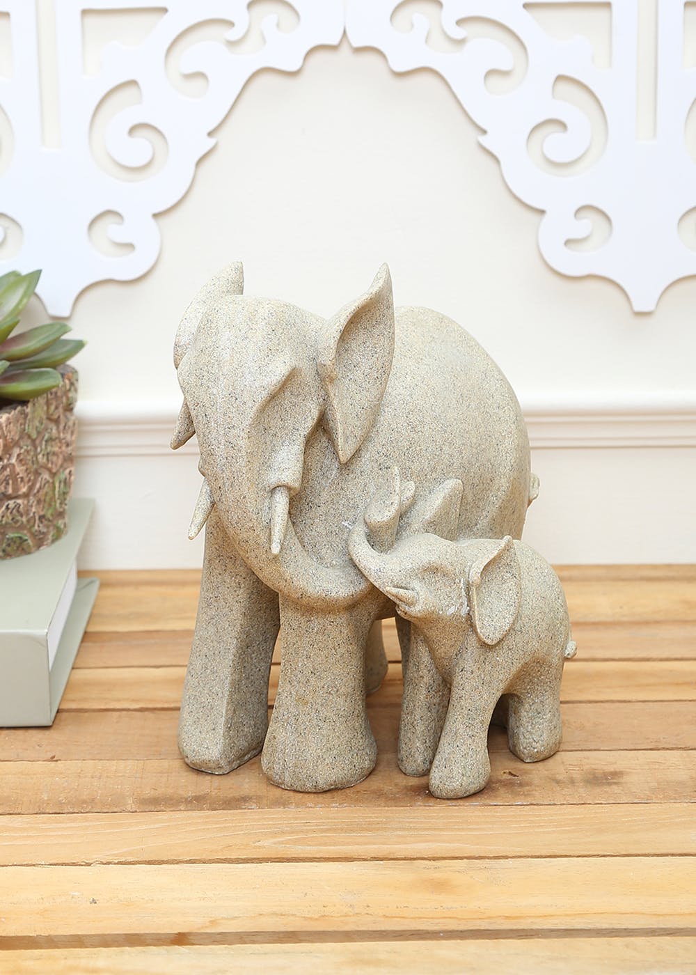 Get Insightful And Perceptive Elephant And Baby Statue at ₹ 1680 | LBB Shop