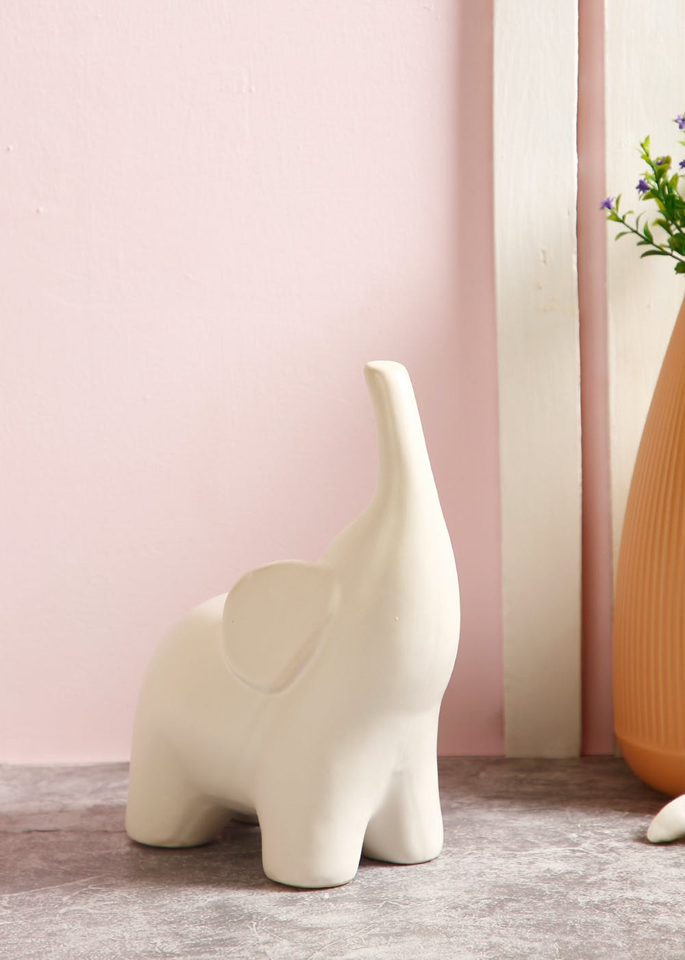 Get Polyraisin Elephant Showpiece Signifying Power And Loyalty at ...