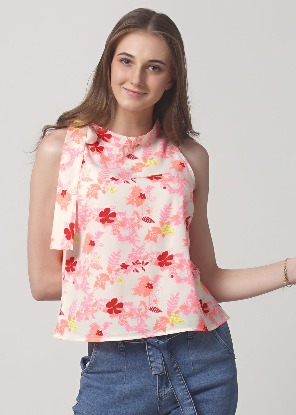 Get Tie-Up Detail Side Slit Floral Top at ₹ 510 | LBB Shop