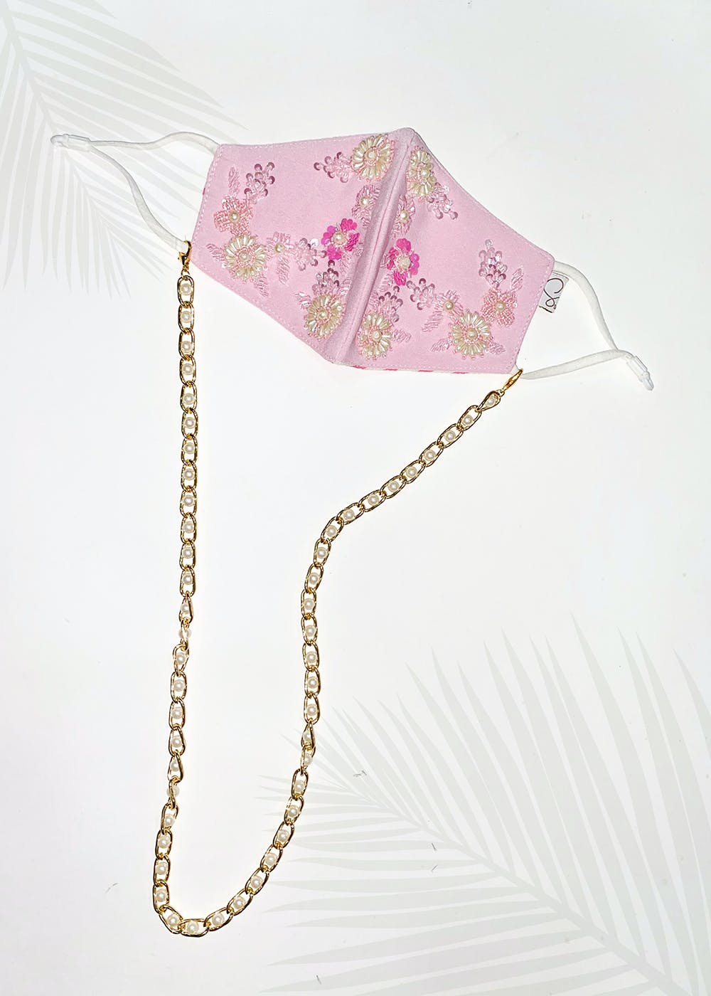 Get The Dainty Floral Mask With Pearl Chain at ₹ 1199 | LBB Shop