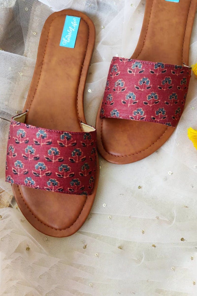 Get Flowers Printed Sliders at ₹ 799 | LBB Shop