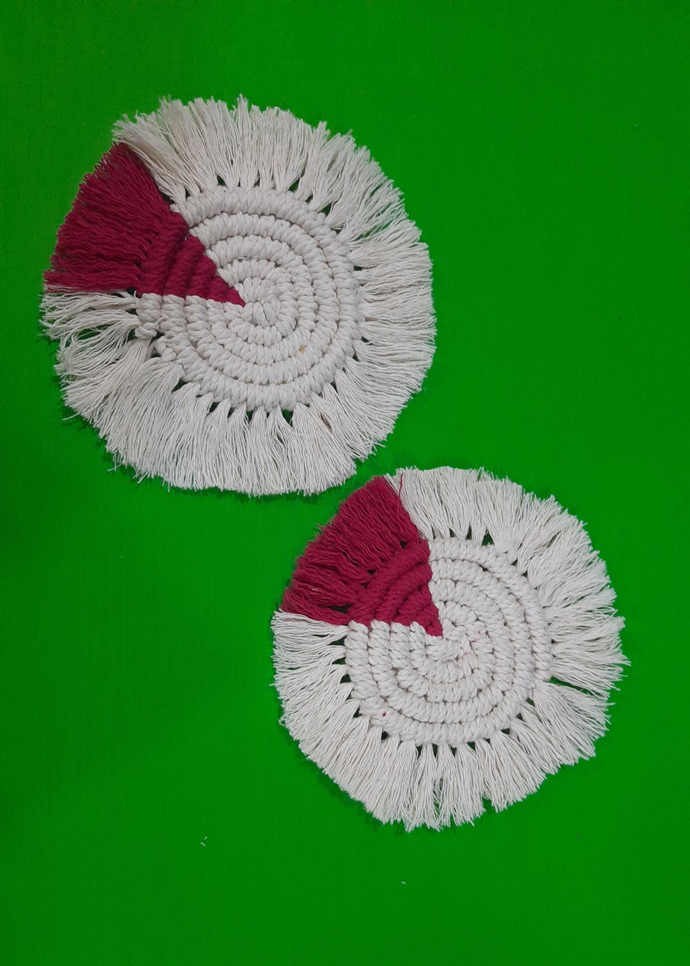 Get Pink White Tasseled Circular Macram Tea Coaster At 900 LBB Shop get-pink-white-tasseled-circular-macram-tea-coaster-at-900-lbb-shop