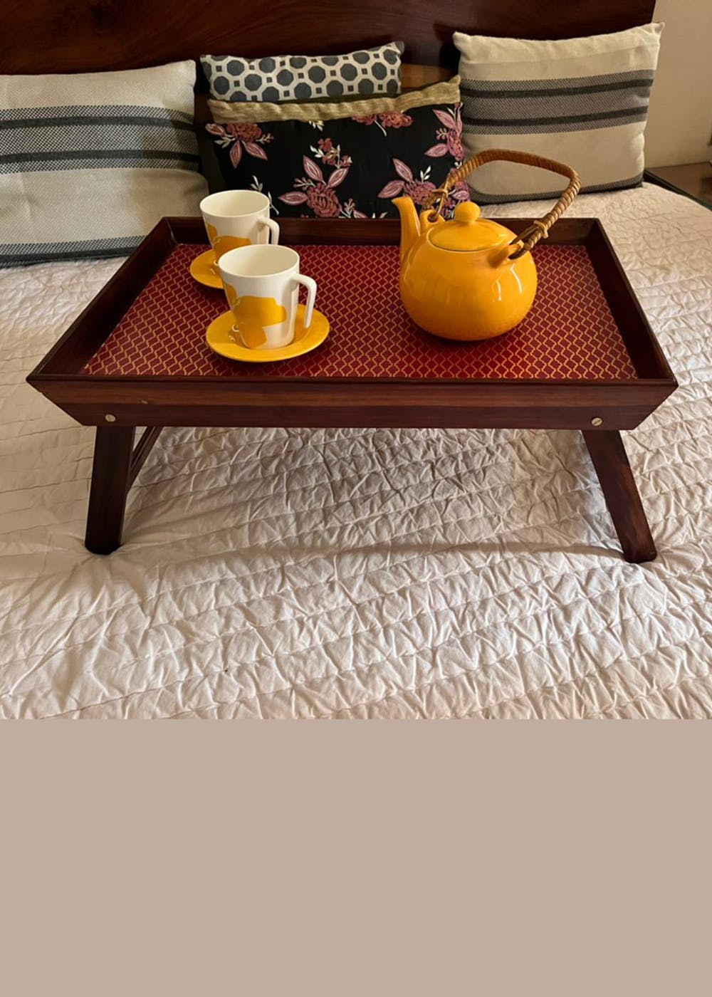 Get Maroon Inlay Design Angular Folding Wooden Bedside Table at ₹ 1850 ...