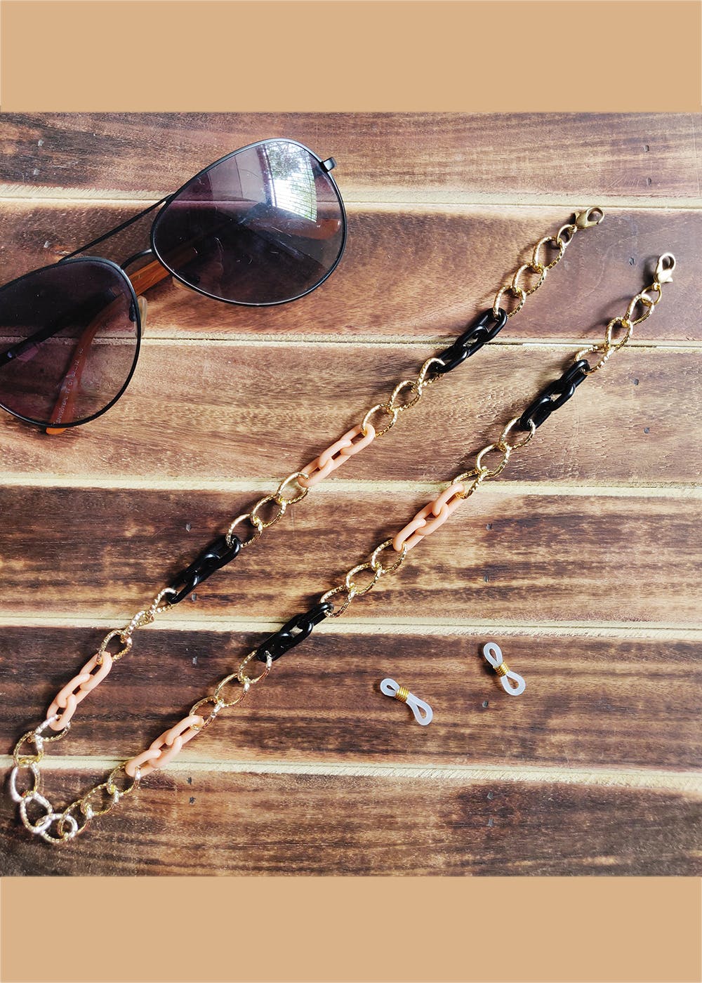 Get Multipurpose Chain - Peach And Black Link Chain With Gold Oval ...