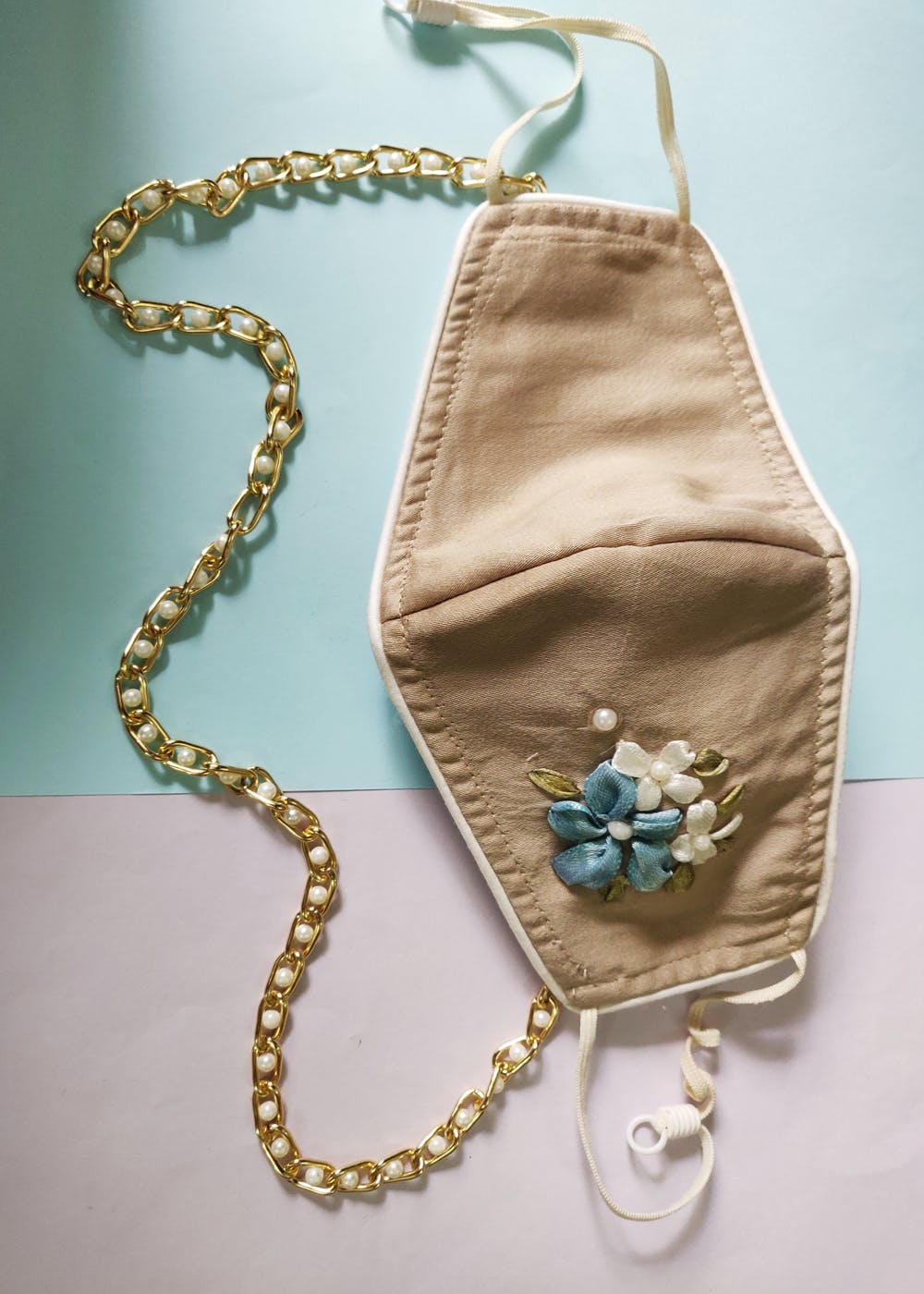 Get Piping Detail Floral Ribbon Work Mask With Chain at ₹ 849 | LBB Shop