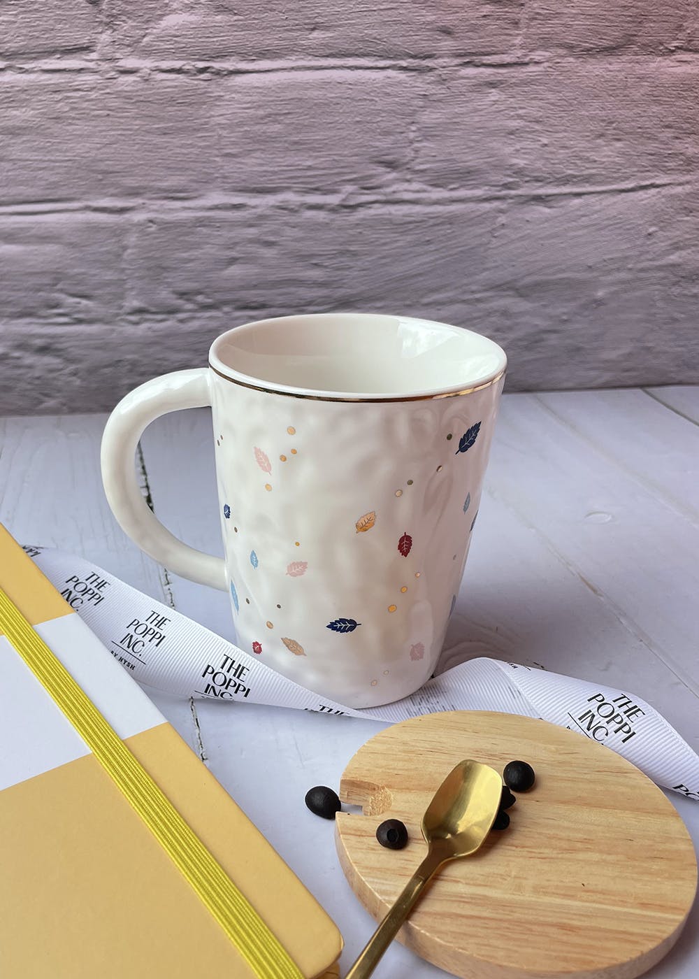 Get Ceramic Mug with Lid and Spoon - Spring Leaves at ₹ 749 | LBB Shop