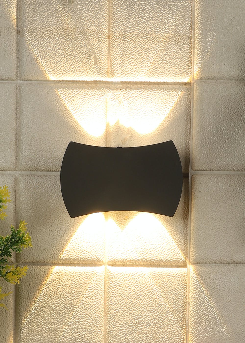 Get Sulphorous Green Aluminium Outdoor Wall Light at ₹ 1768 | LBB Shop