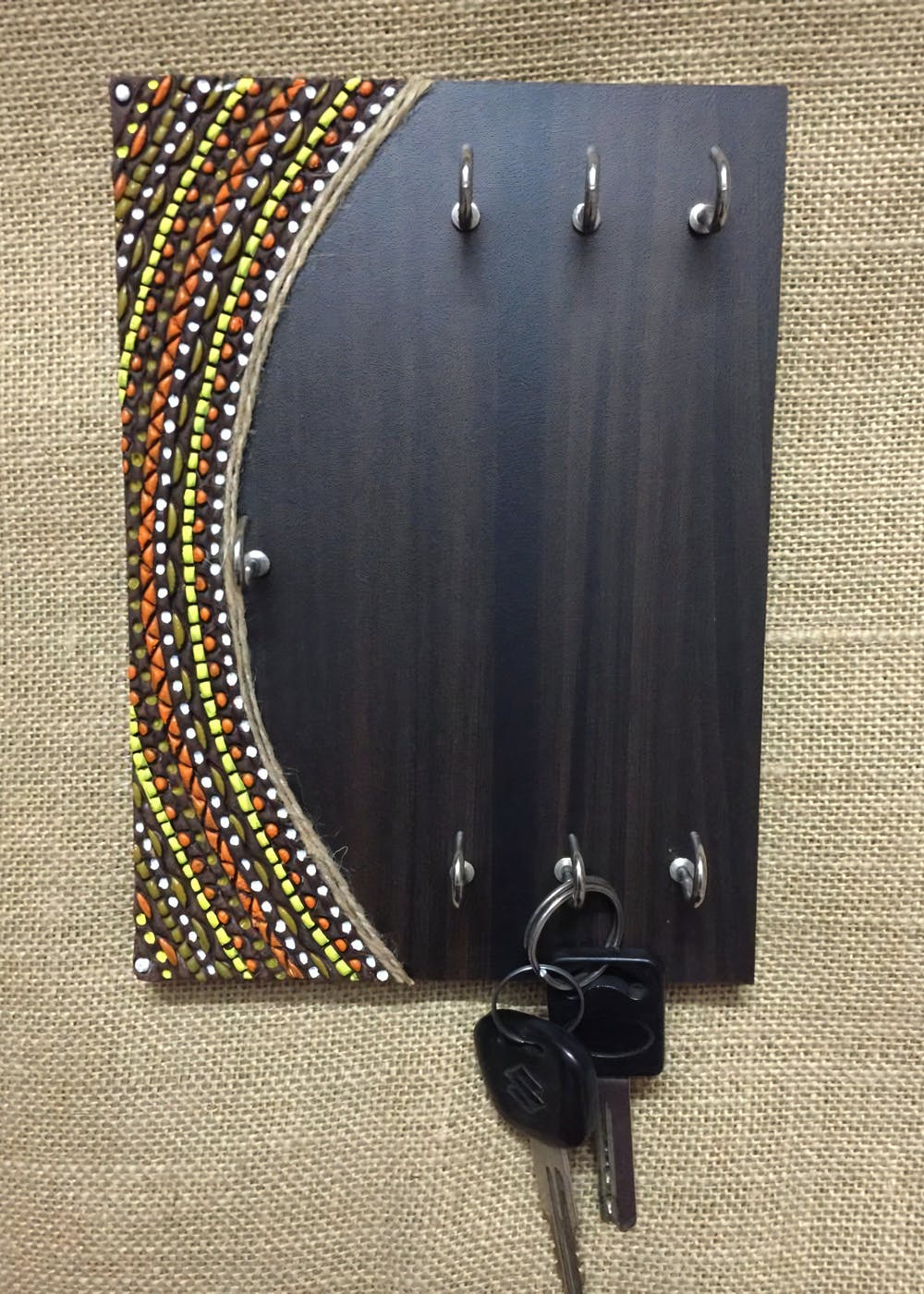 Get Umber Curve Keyholder at ₹ 690 | LBB Shop