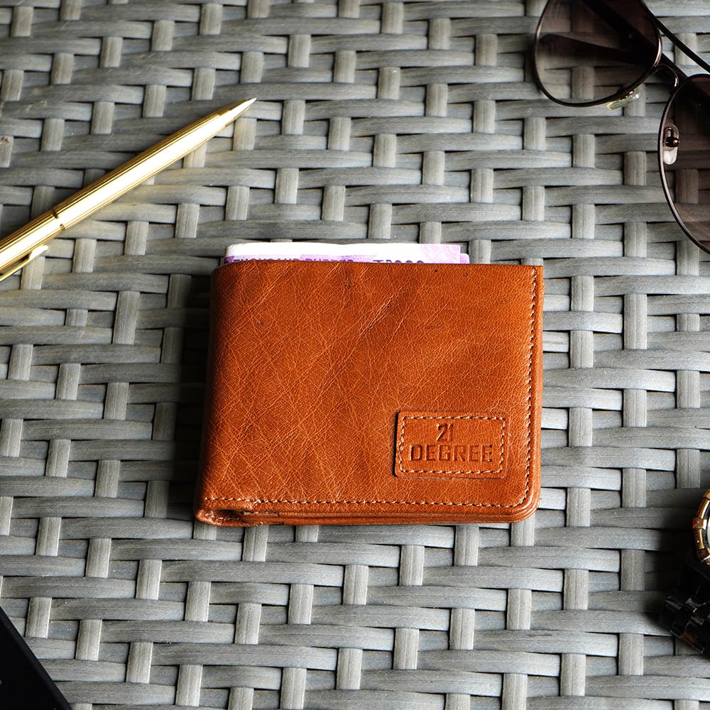 Get Men's Wallet (with button) at ₹ 733 | LBB Shop