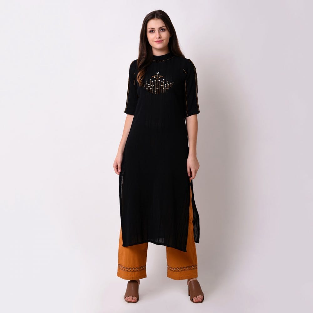 Get Black Thread-Work Tunic at ₹ 1740 | LBB Shop