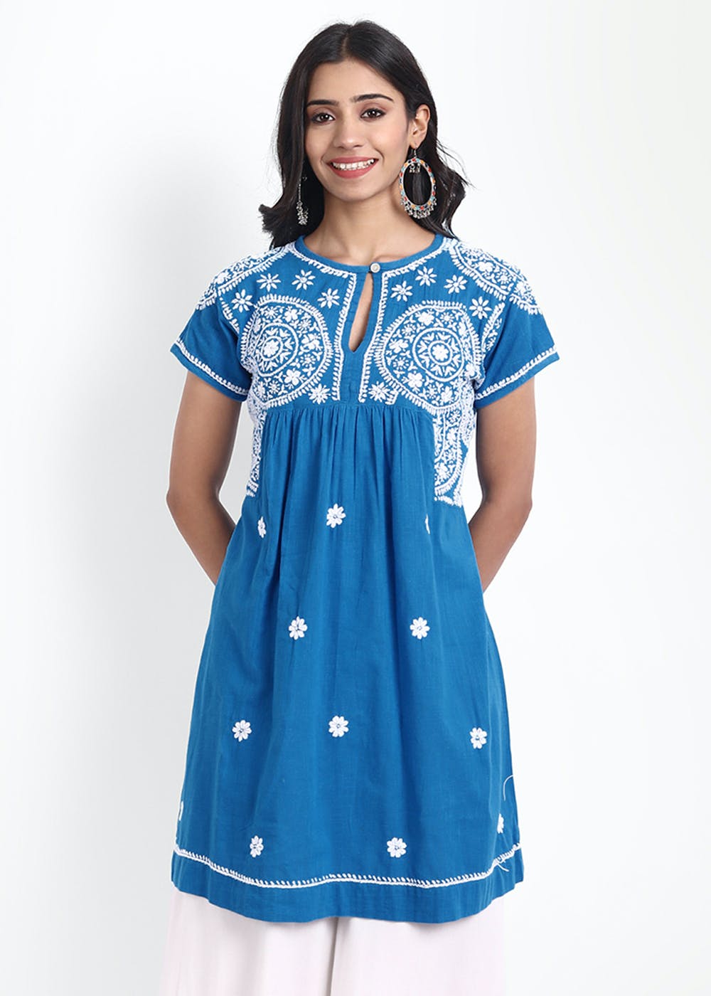 Get Light Blue Floral Hand Embroidery Chikankari Tunic at ₹ 999 | LBB Shop