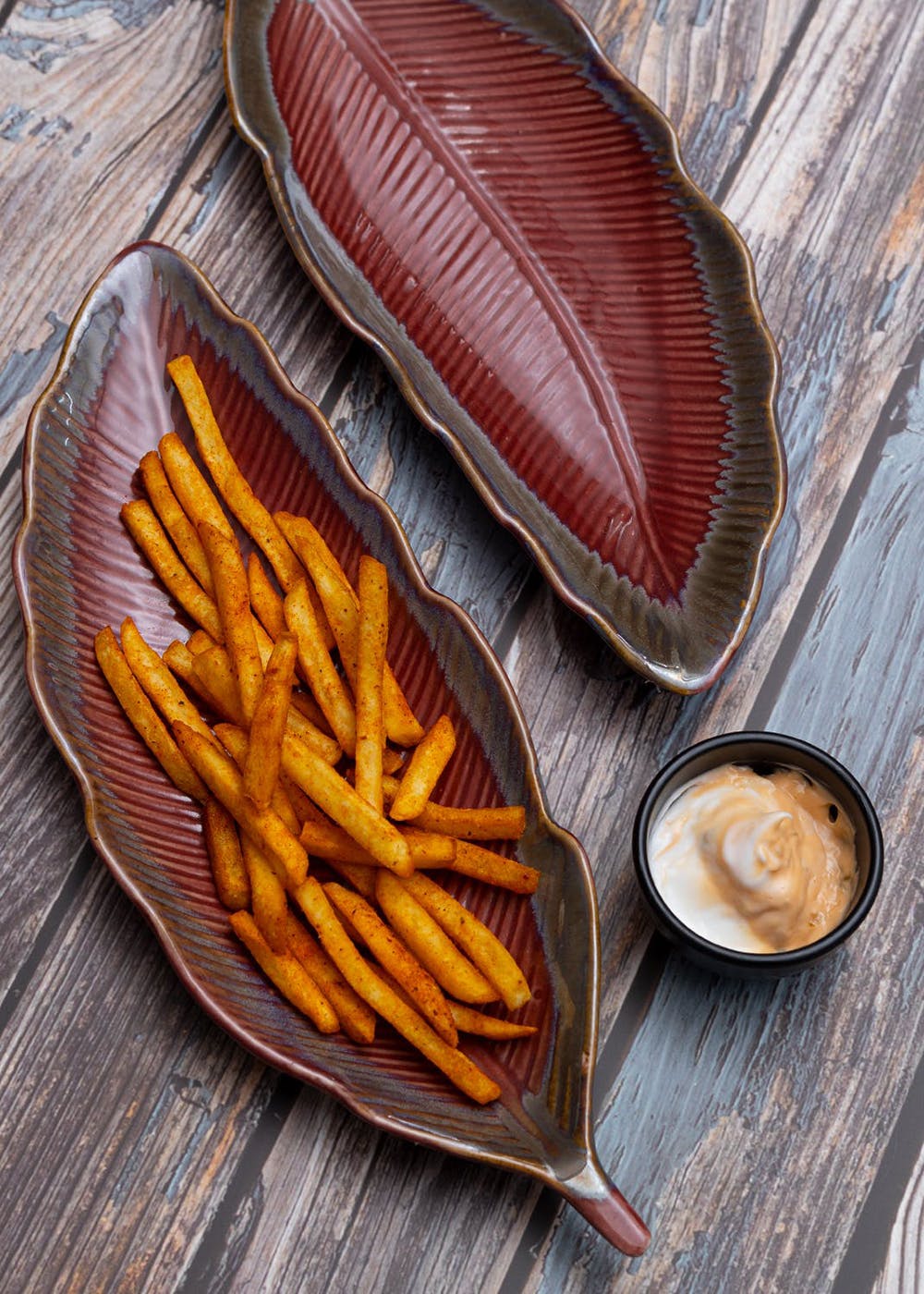 Get Studio Pottery Leaf Shaped Maroon Snack Serving Platter - Set of 2 ...