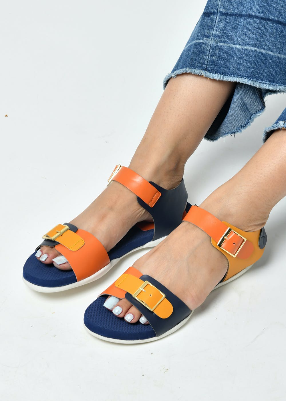 Get Contrast Two-Tone Straps Detail Navy Sandals at ₹ 899 | LBB Shop